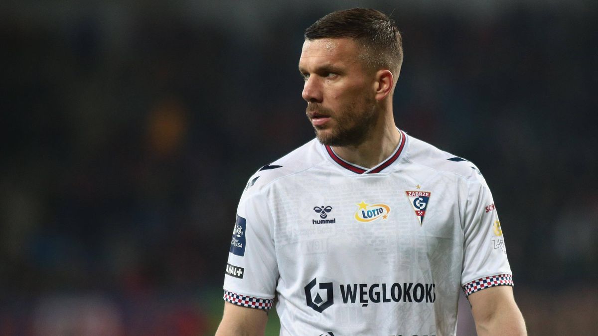 Lukas Podolski schließt baldiges Karriereende aus und zeigt sich ...
