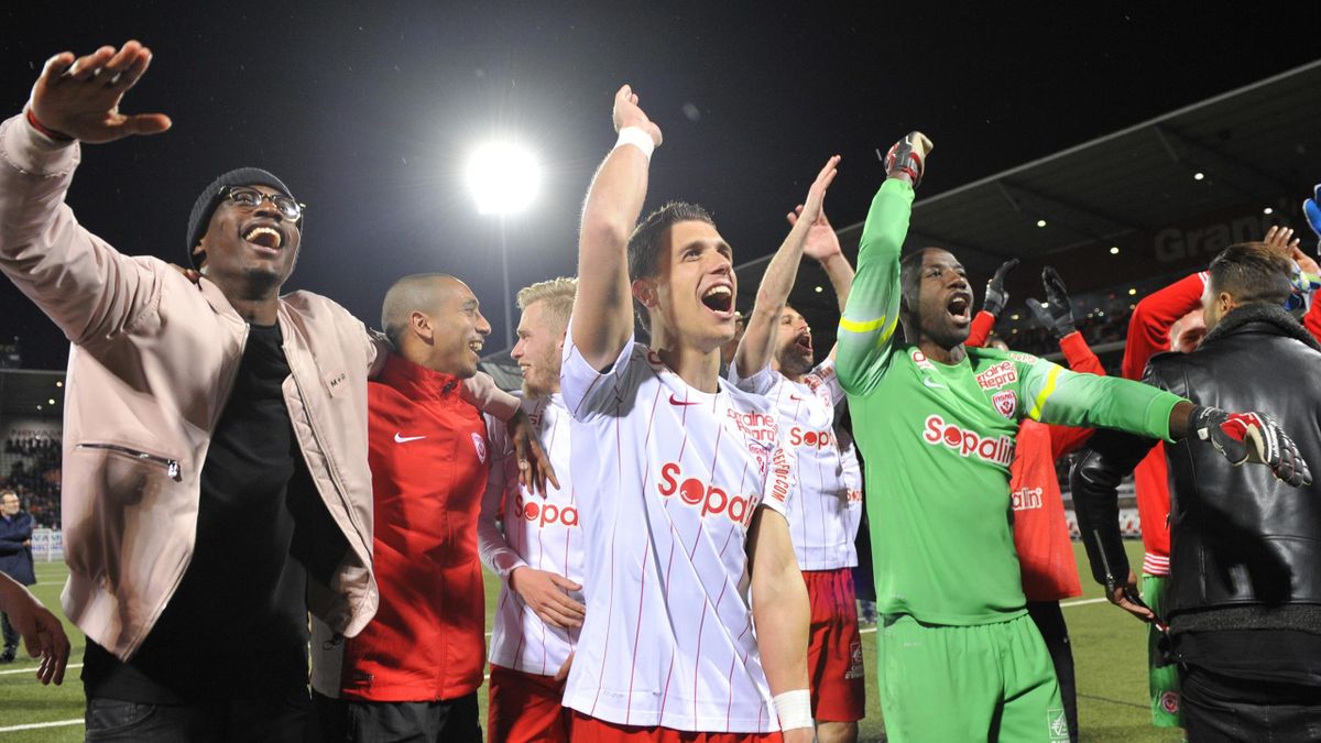 Nancy promu en Ligue 1 après sa victoire contre Sochaux (1-0) - Eurosport