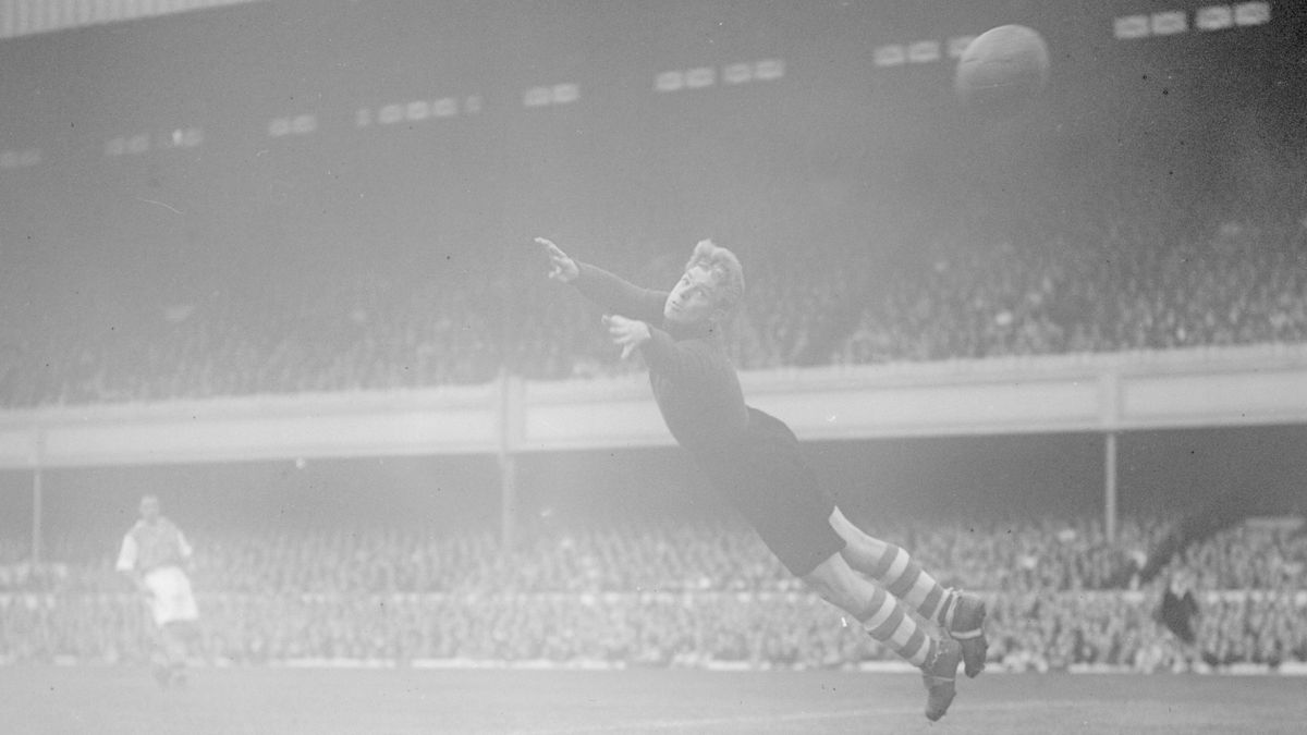 La favola di Natale: 80 anni fa la storia di Sam Bartram, il portiere ...