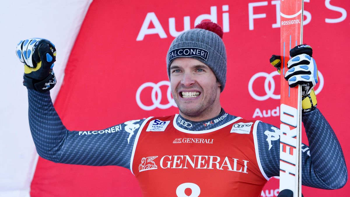 Christof Innerhofer saluta la stagione in costume tipico - Eurosport