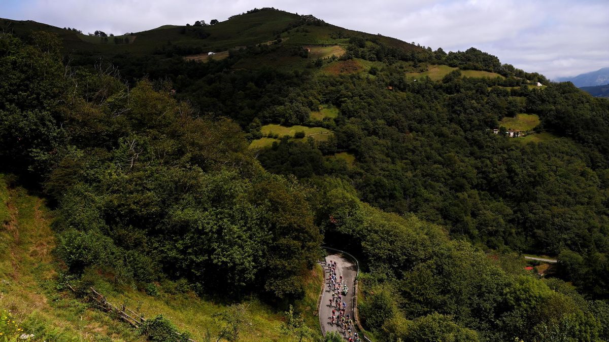 María Díaz, la alcaldesa que adora todo el ciclismo por su currazo para ...