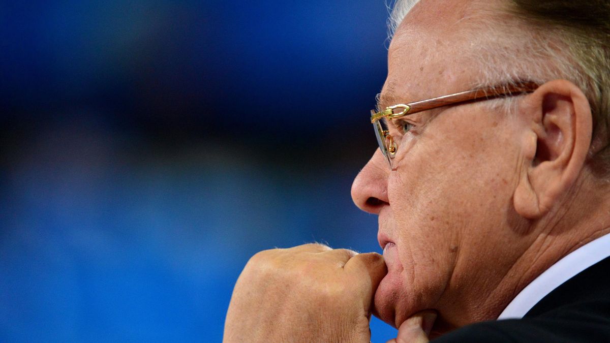 Dusan Ivkovic, légendaire entraîneur du basket yougoslave et serbe, est ...