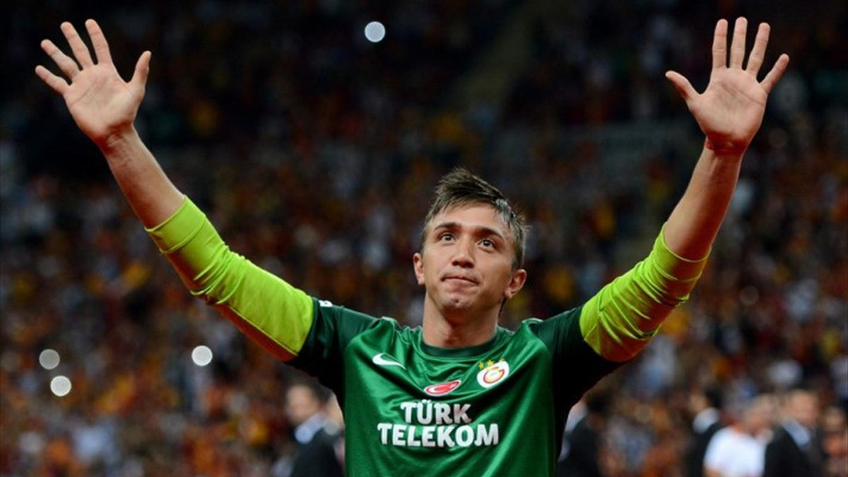Manchester City'nin Galatasaray'ın kalecisi Fernando Muslera'yı ...