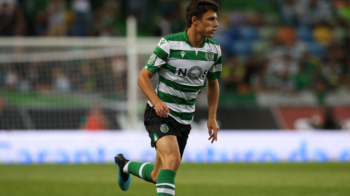 Milan, sfuma l'affare Quaresma: il difensore rinnova con lo Sporting ...