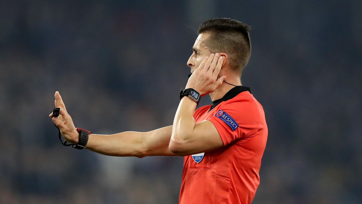 Calcio, Champions League: Carlos del Cerro Grande dirige Ajax-Juventus ...
