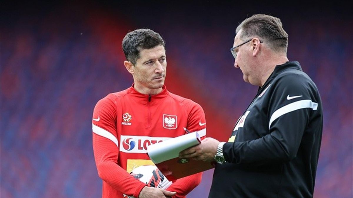 Qatar 2022 | Poolse bondscoach Michniewicz moet ondanks degelijk WK op ...