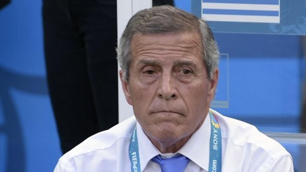 Après Italie-Uruguay (0-2): Oscar Tabarez défend Luis Suarez - Eurosport