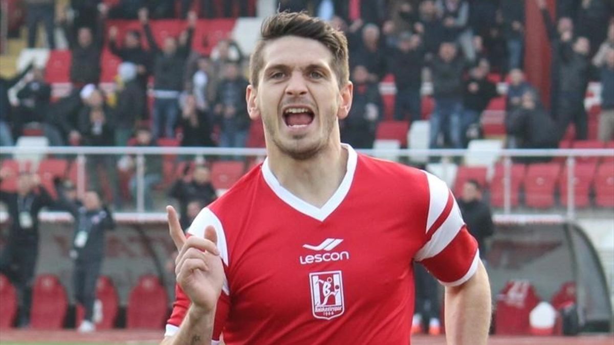 Ermin Zec Türkiye’de kalıyor - Eurosport