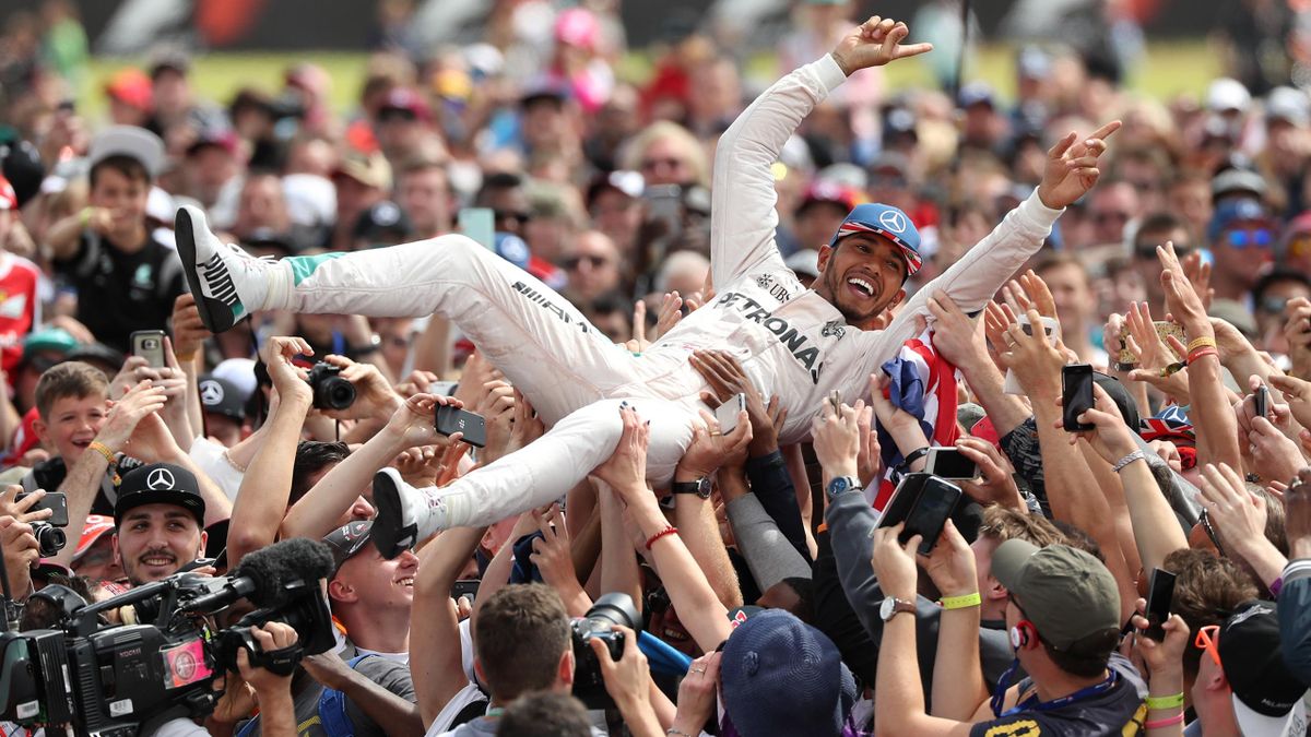 Lewis Hamilton wins third straight British Grand Prix at Silverstone to ...