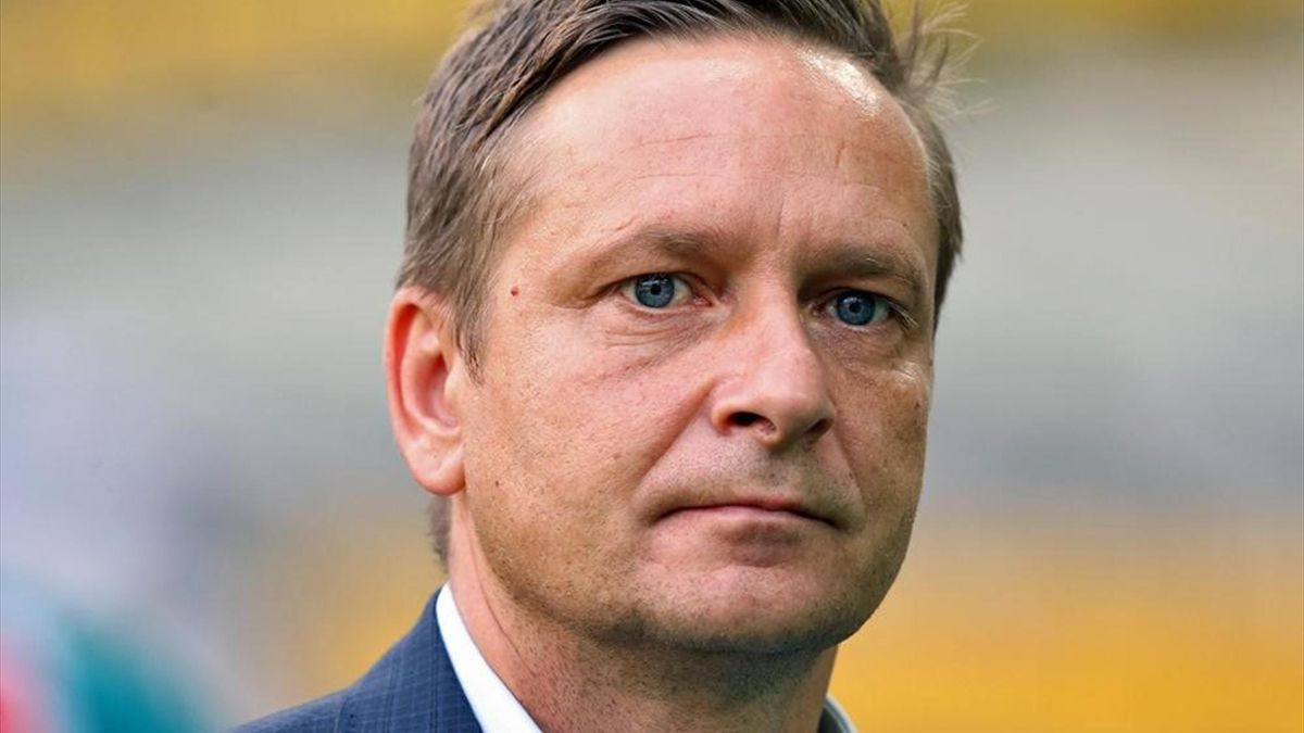 Neuer Vertrag für Heldt auf Schalke - Eurosport