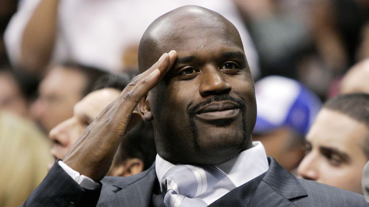 Shaquille O'Neal prouve qu'il peut encore dunker ! - Eurosport