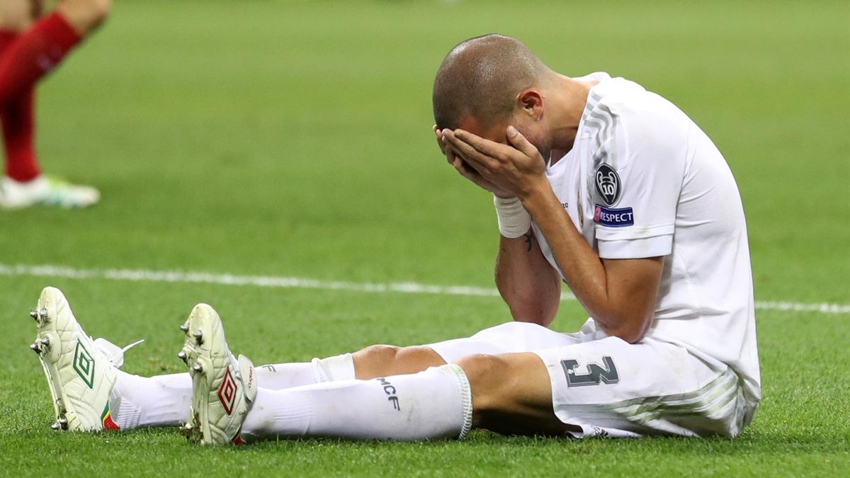 Pepe blessé à une cuisse, absent plusieurs semaines - Eurosport