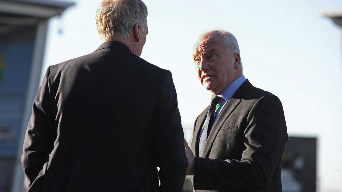 Premier League-klubb sparket ansatt etter rasistiske uttalelser - Eurosport