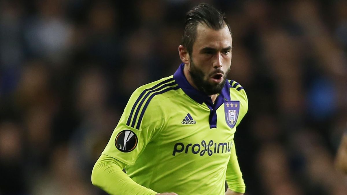 Belgique : bientôt opéré du genou, Steven Defour déclare forfait pour ...