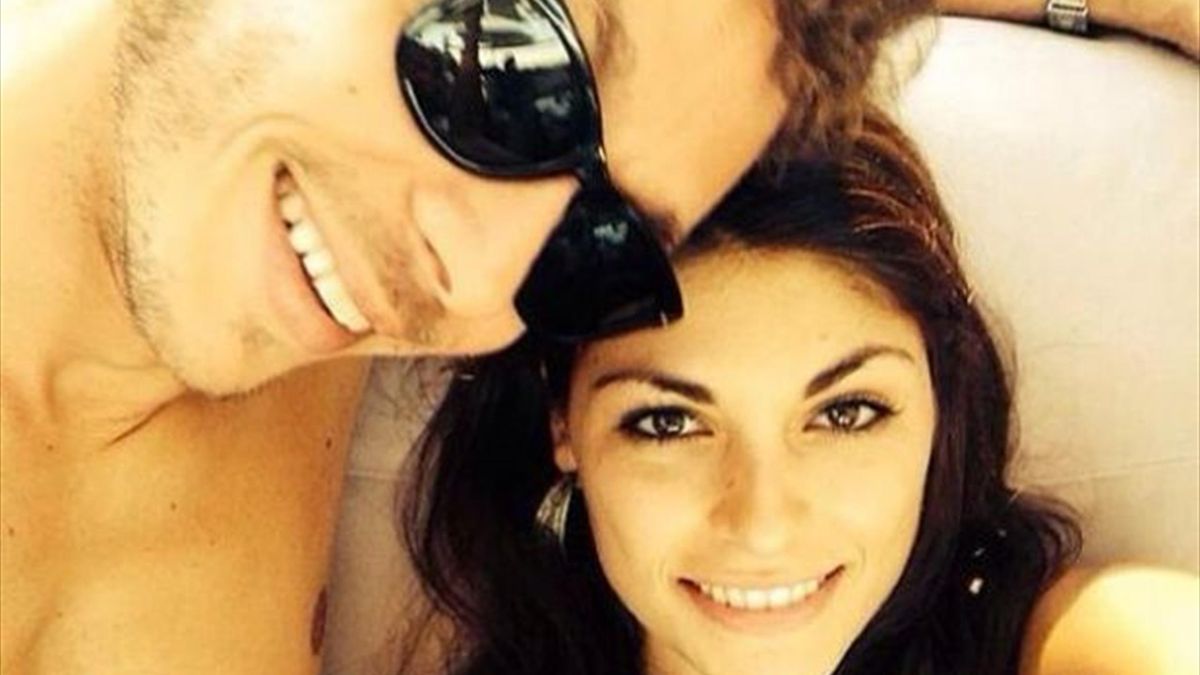 La dedica della fidanzata al Rossi: "Vale, sei unico" - Eurosport