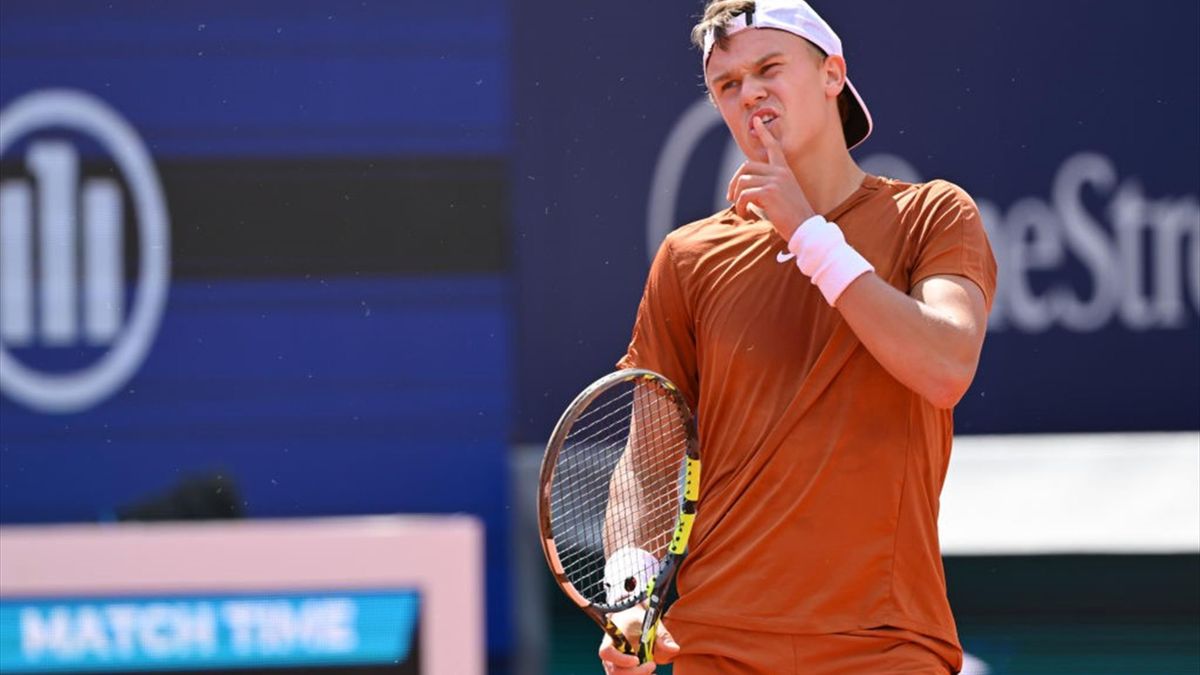 Rune med årets første triumf – raste mot dommeren: – Helt latterlig ...