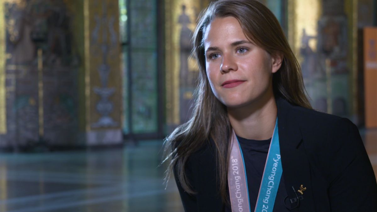 Hasselborg om framtiden: ”Hoppas kunna spela curling på heltid” - Eurosport