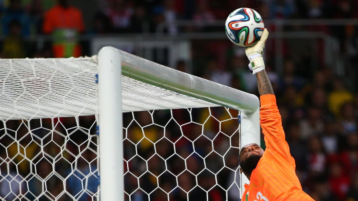 Transferts : Raïs M'Bolhi a des pistes - Eurosport