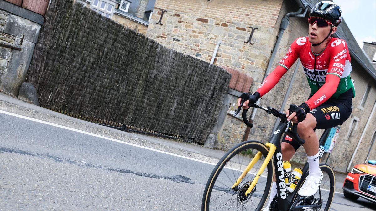 Valter Attila a dobogón, veszprémi sztárigazolások, és a felhabosított ...