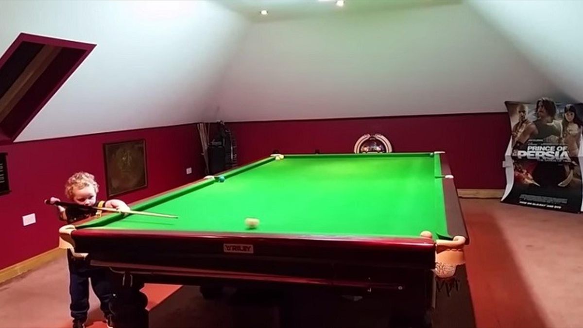 3 yaşındaki çocuğun müthiş snooker yeteneği! - Eurosport