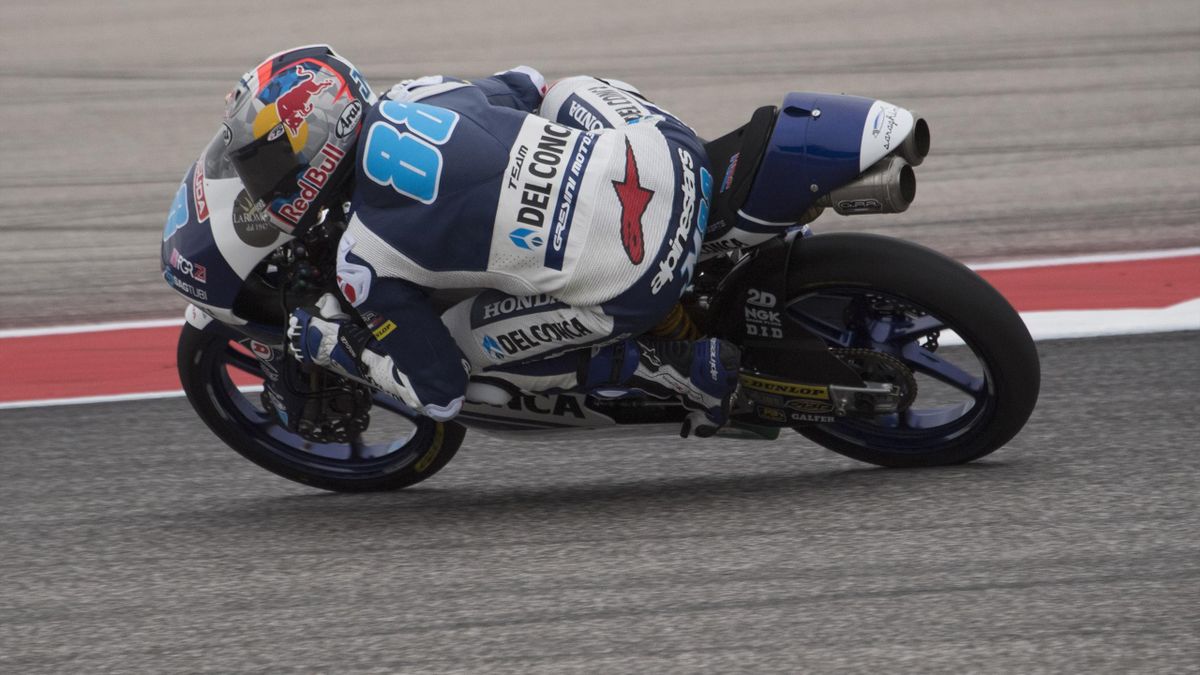 Philipp Öttl stürzt im Qualifying der Moto3 in Jerez, Pole für Jorge ...