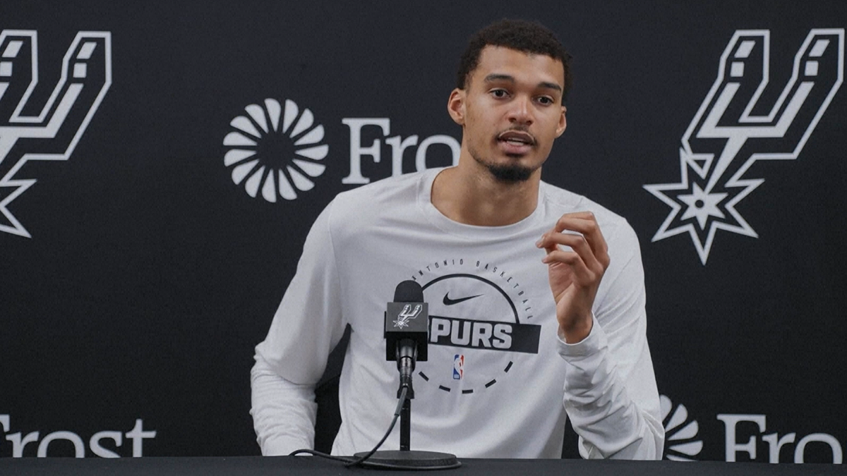 NBA - Le Oklahoma CityThunder étouffe les San Antonio Spurs et Victor ...