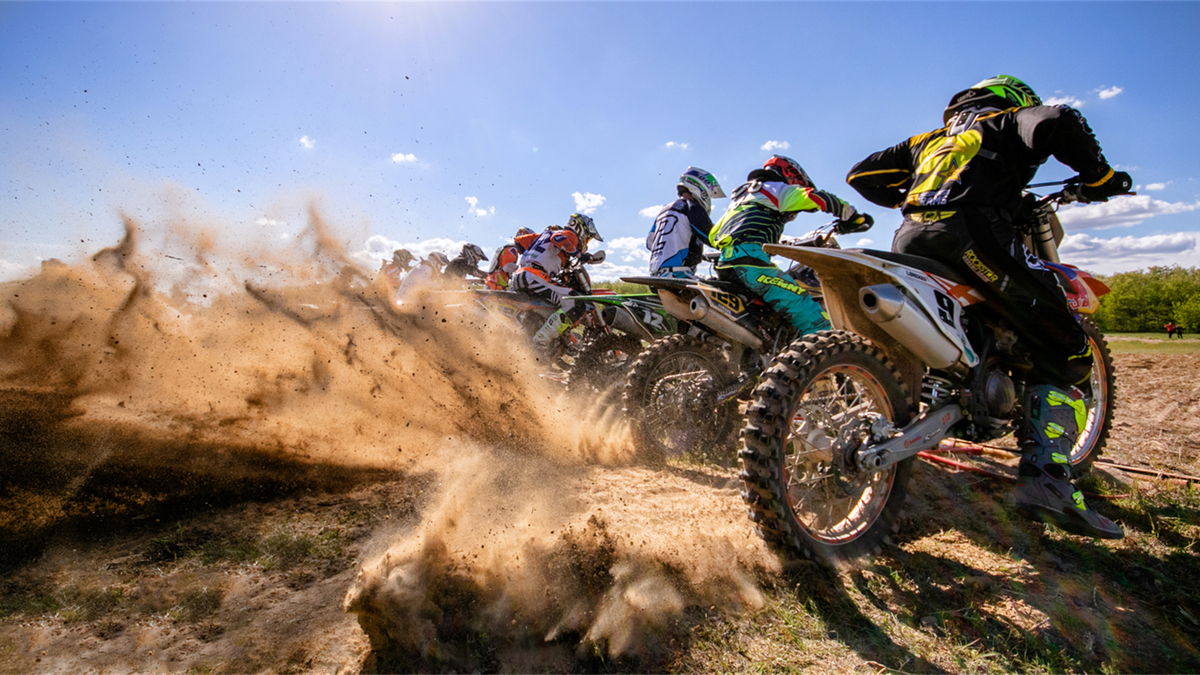 Record național la Moto! Peste 170 de piloți vor fi la Zărnești, la a 3 ...