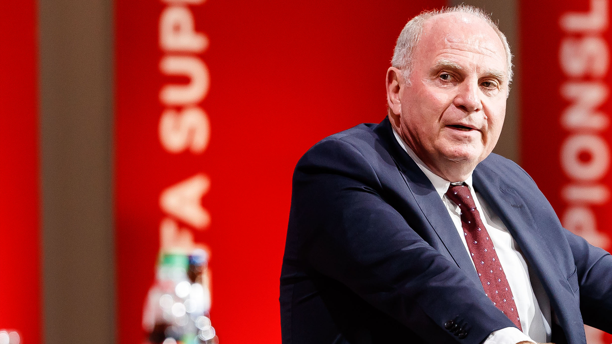 FC Bayern München vor weiteren Transfers: Uli Hoeneß gibt neuen Hinweis ...