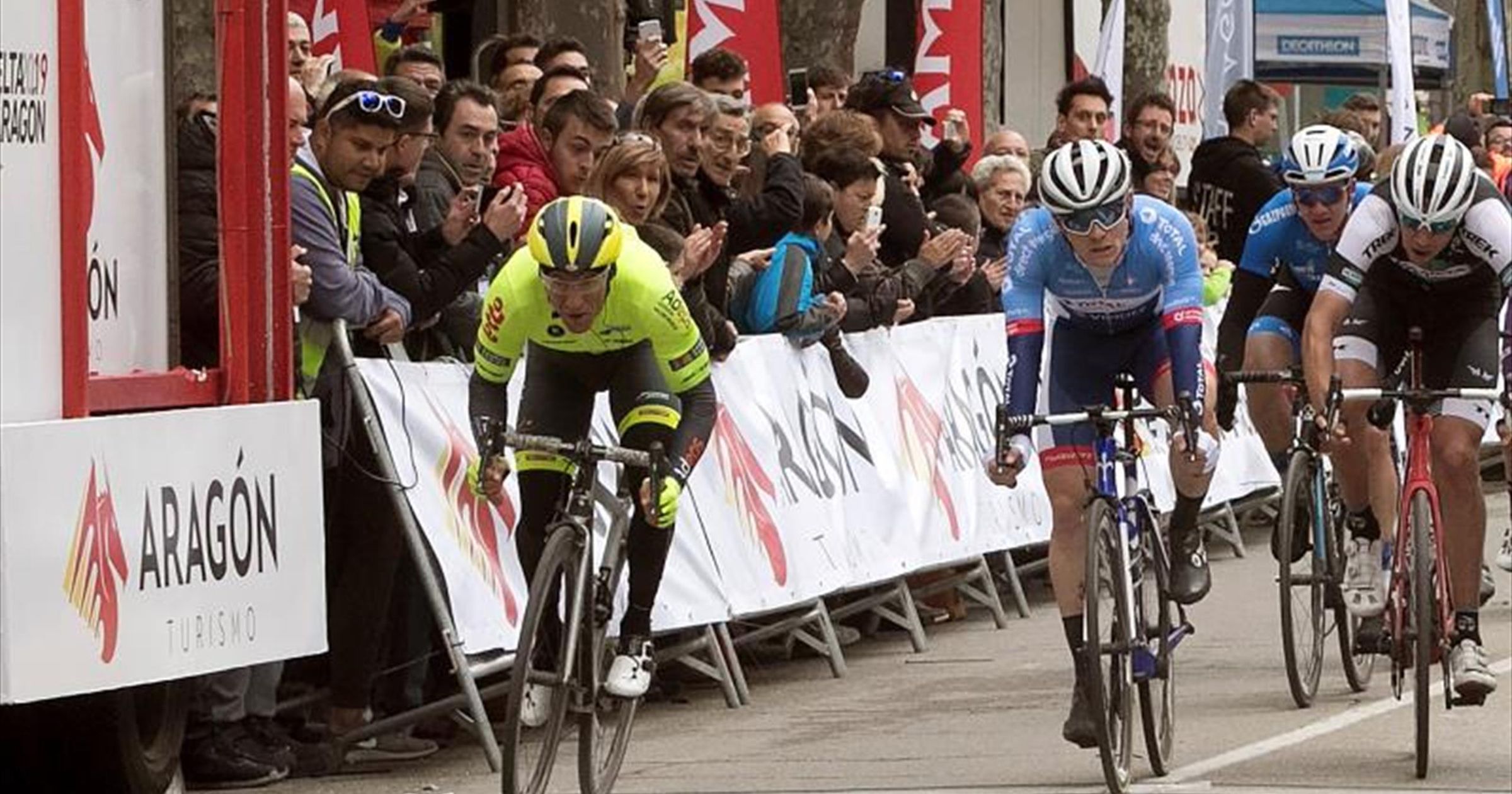 Justin Jules gana en Calatayud y es el primer líder de la Vuelta Aragón ...