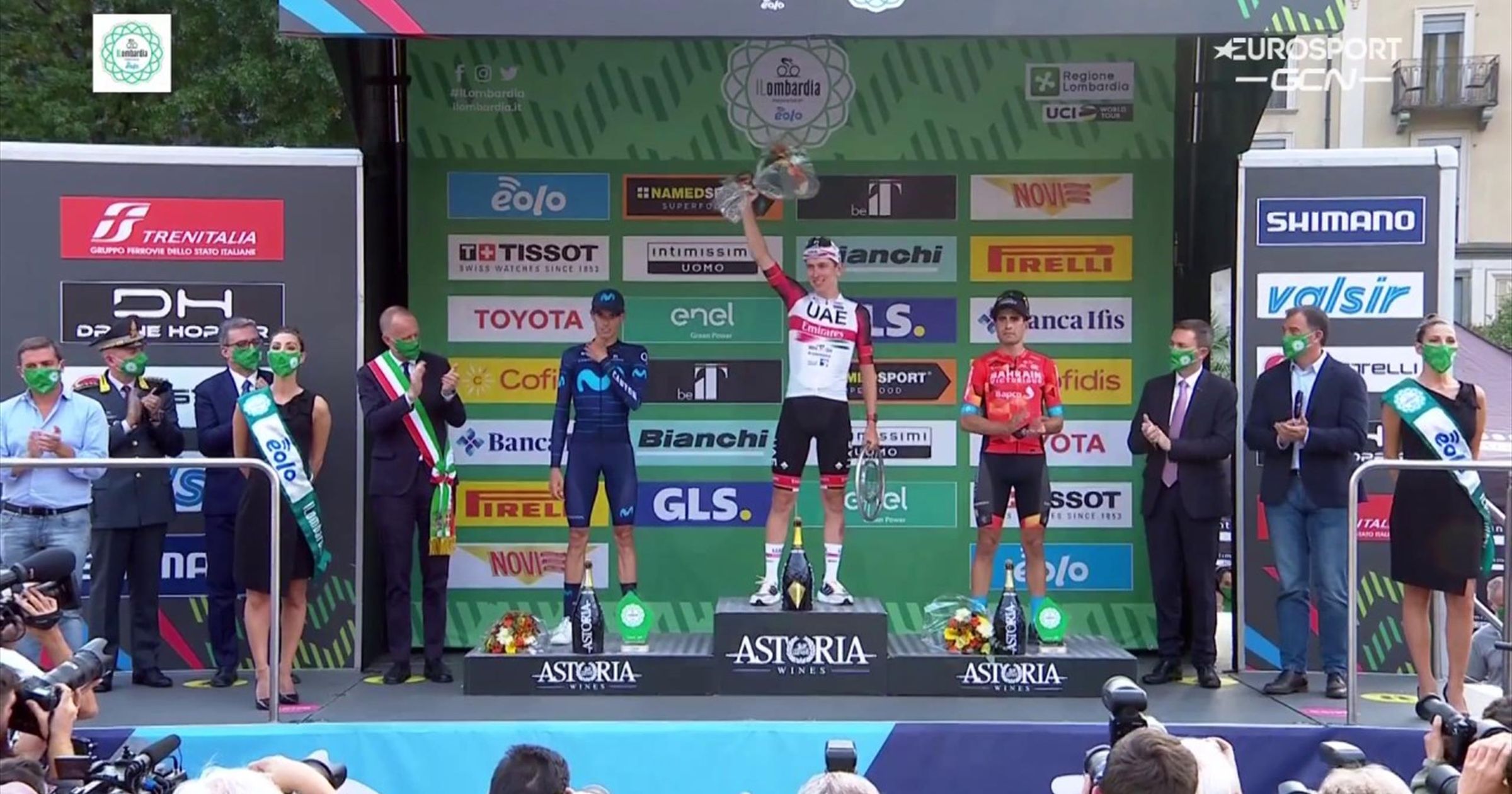 Il Lombardia - Tadej Pogacar sale sul gradino più alto del podio ...