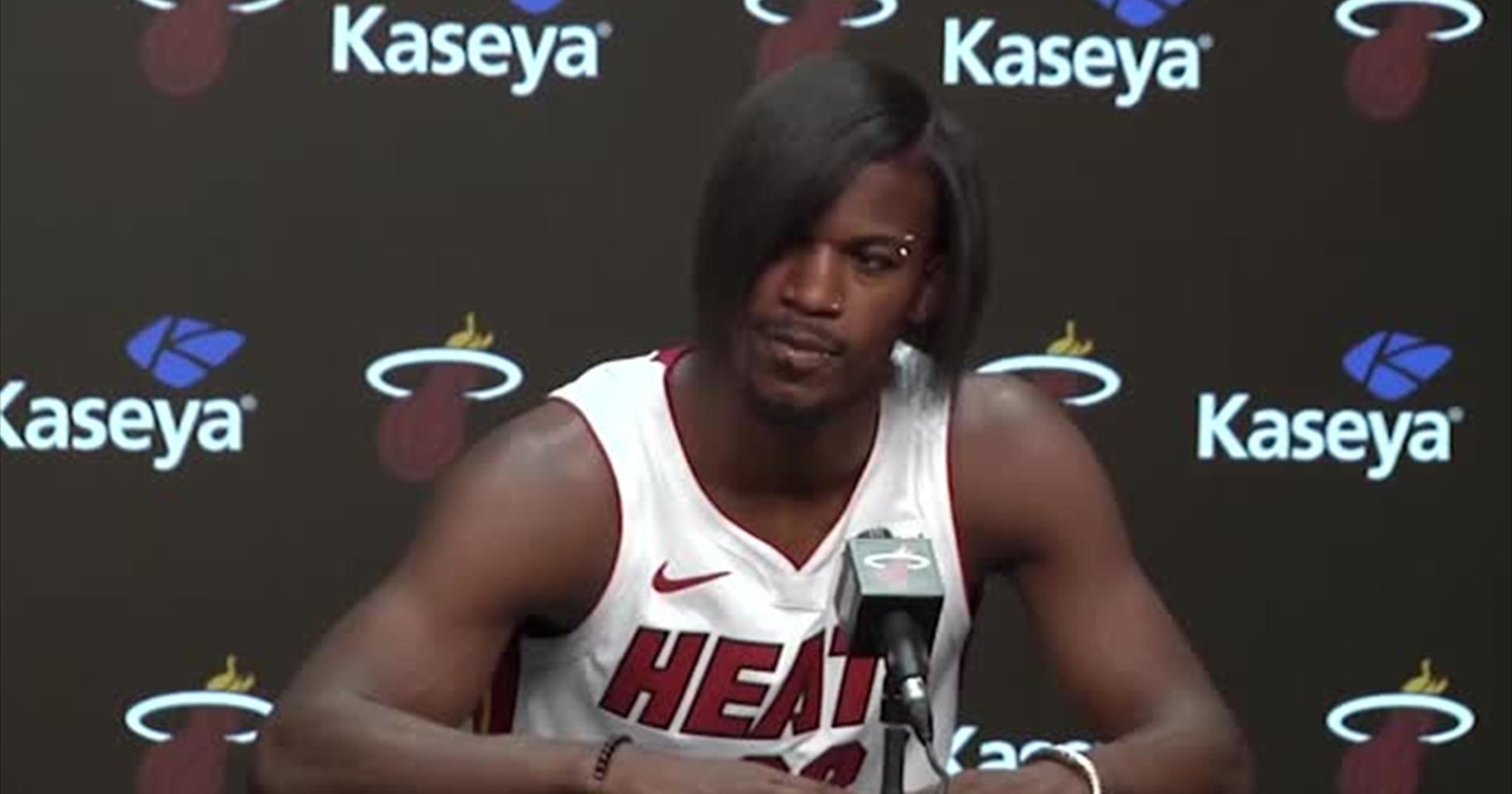 Jimmy Butler erklärt Gründe für seinen neuen Emo-Look: "Das ist mein ...