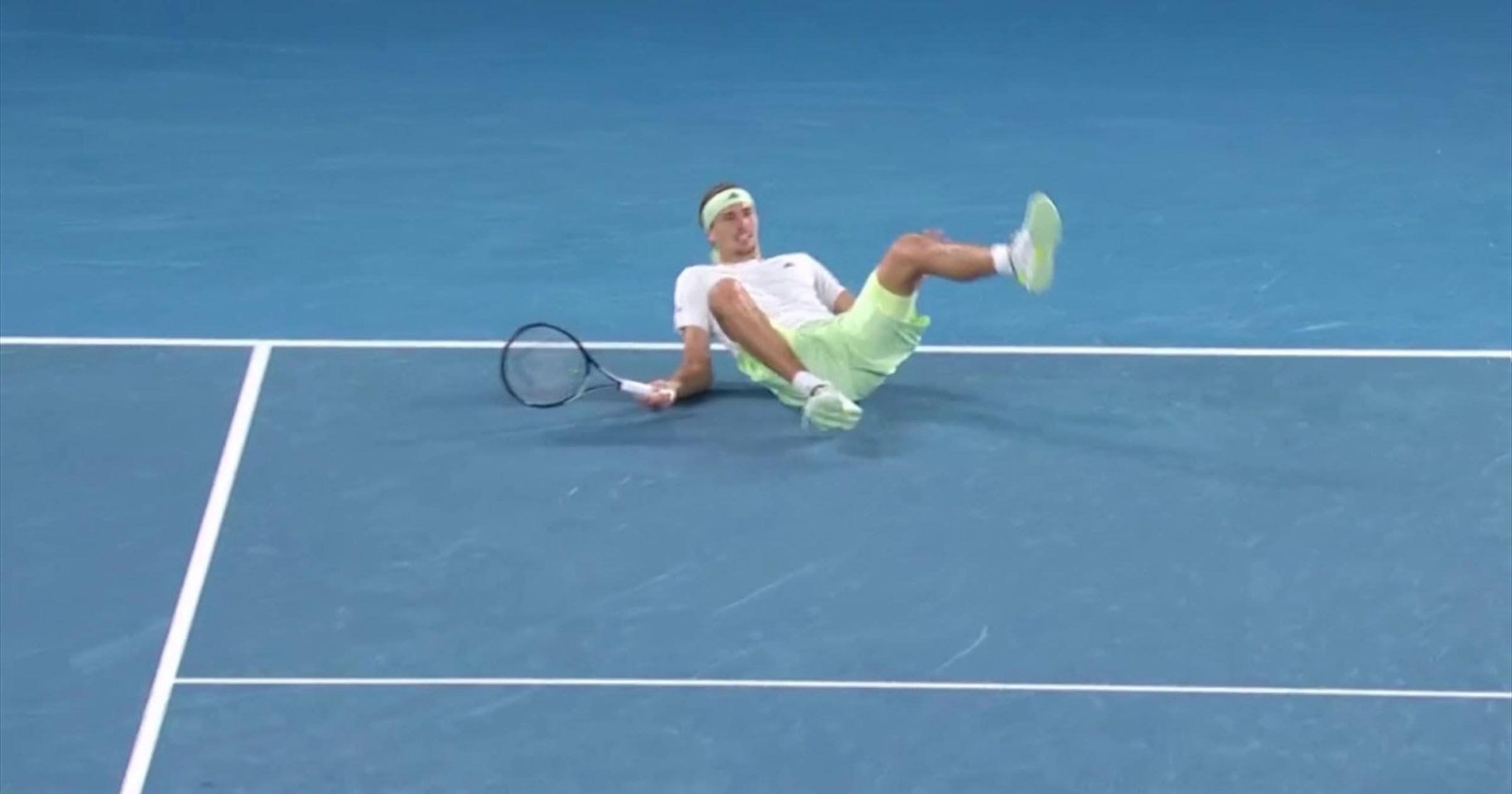 Australian Open 2024: Alexander Zverev am Boden - Daniil Medvedev ...