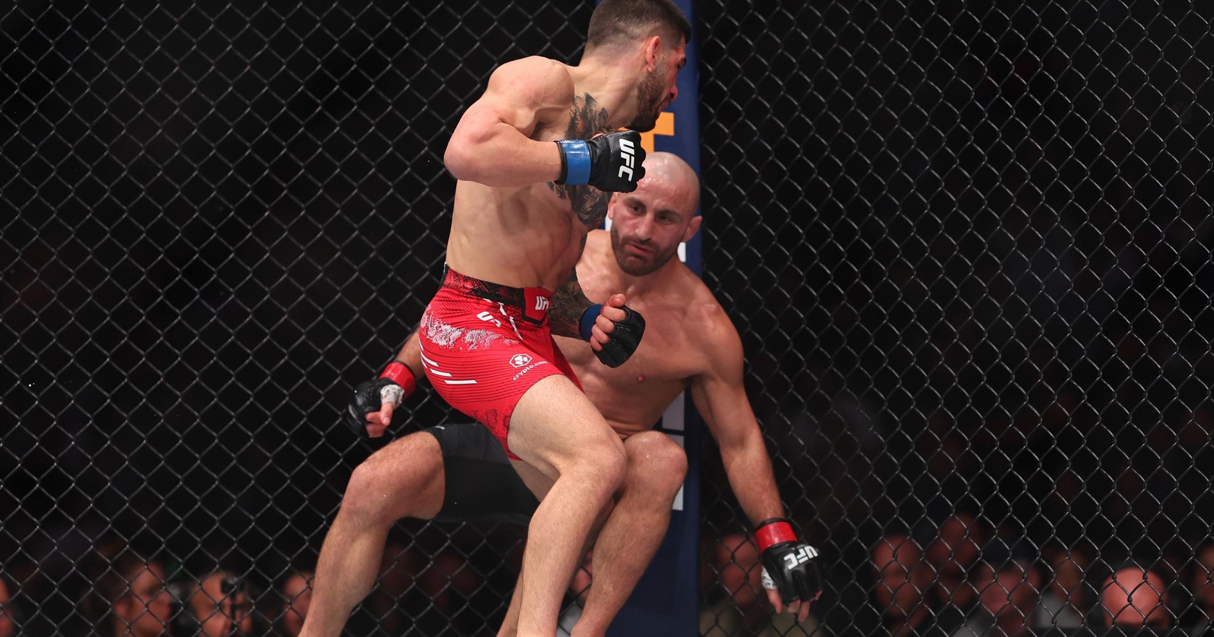 UFC 298 | Un derechazo para la historia: Así fue el brutal KO que ...