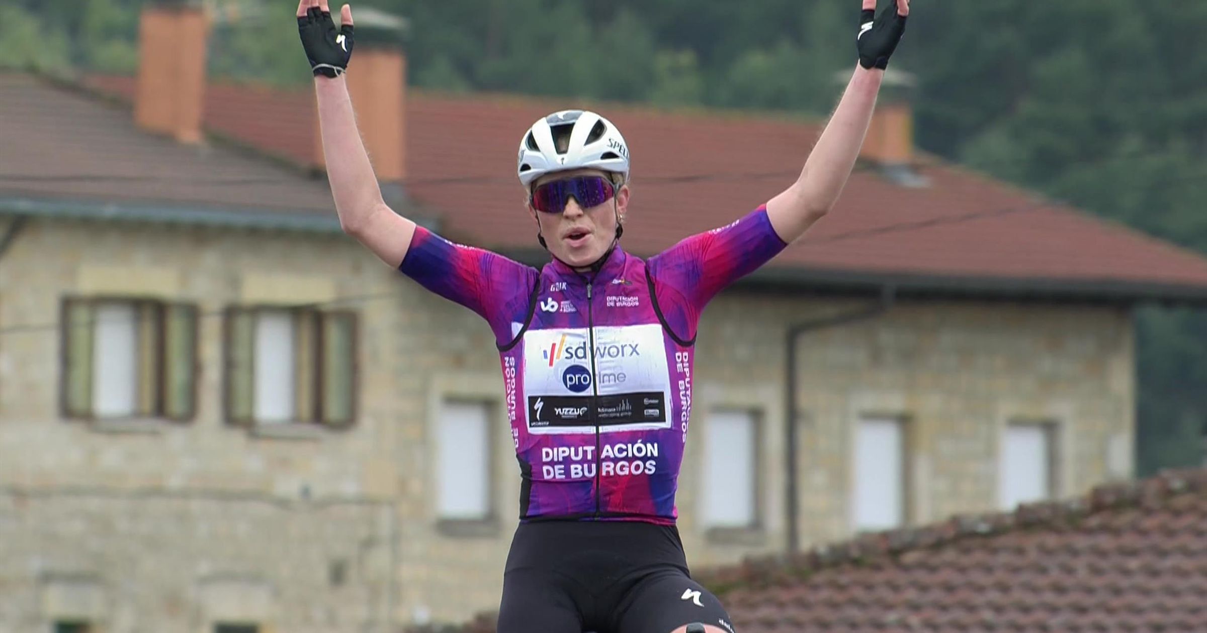 Demi Vollering aus den Niederlanden holt letzte Etappe und Gesamtsieg ...