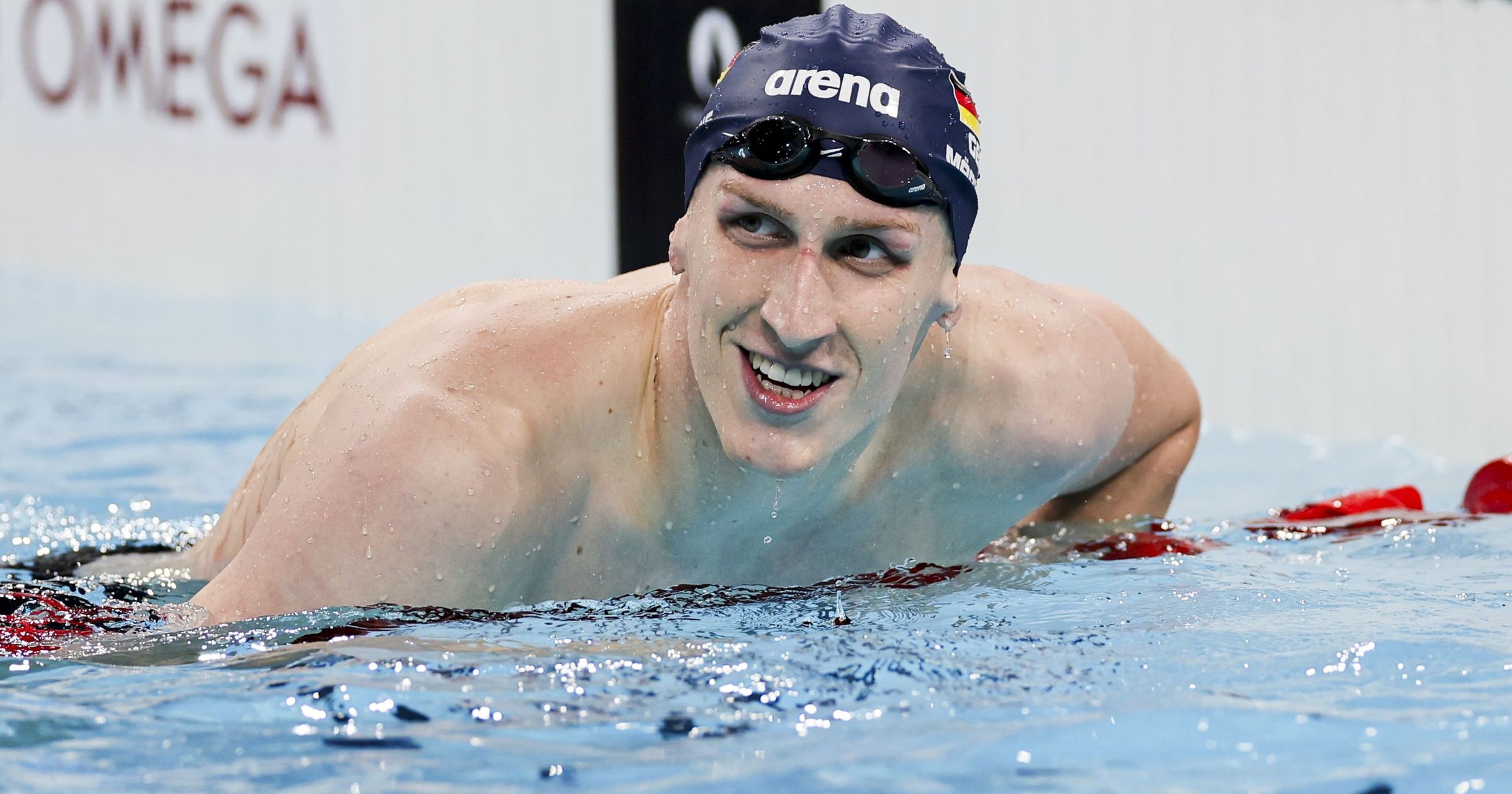 Lukas Märtens schwimmt Weltrekord über 400 Meter Freistil ...