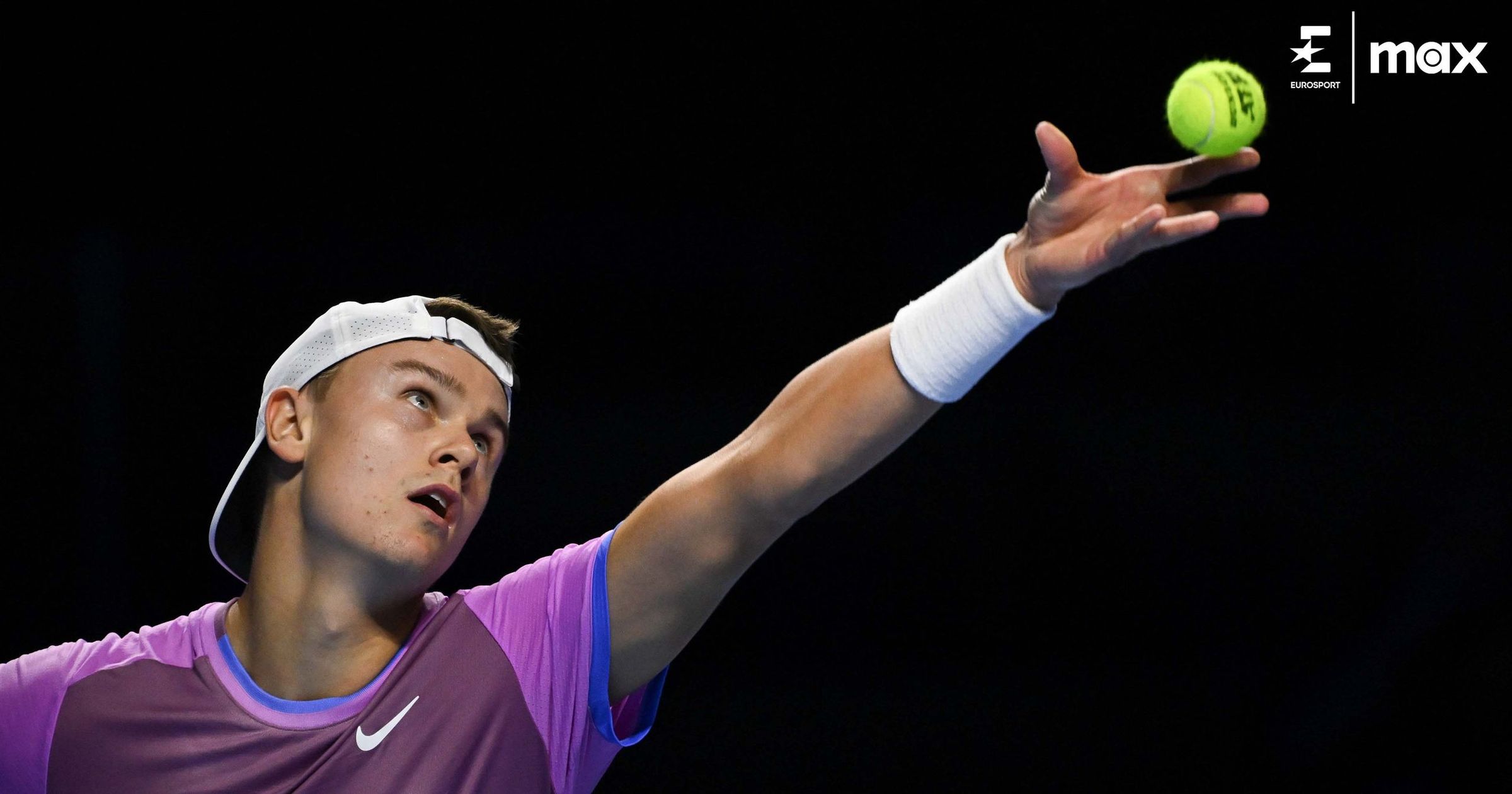 Storspillende Holger Rune er klar til semifinale i Basel - Eurosport