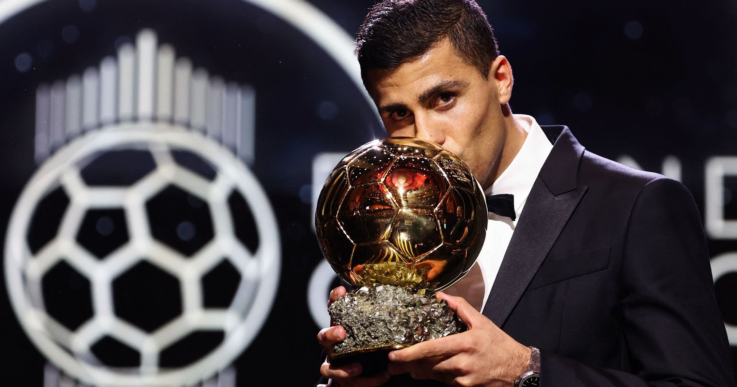 Voetbal | Dit zijn de winnaars bij het Gouden Bal-gala - Rodri volgt ...