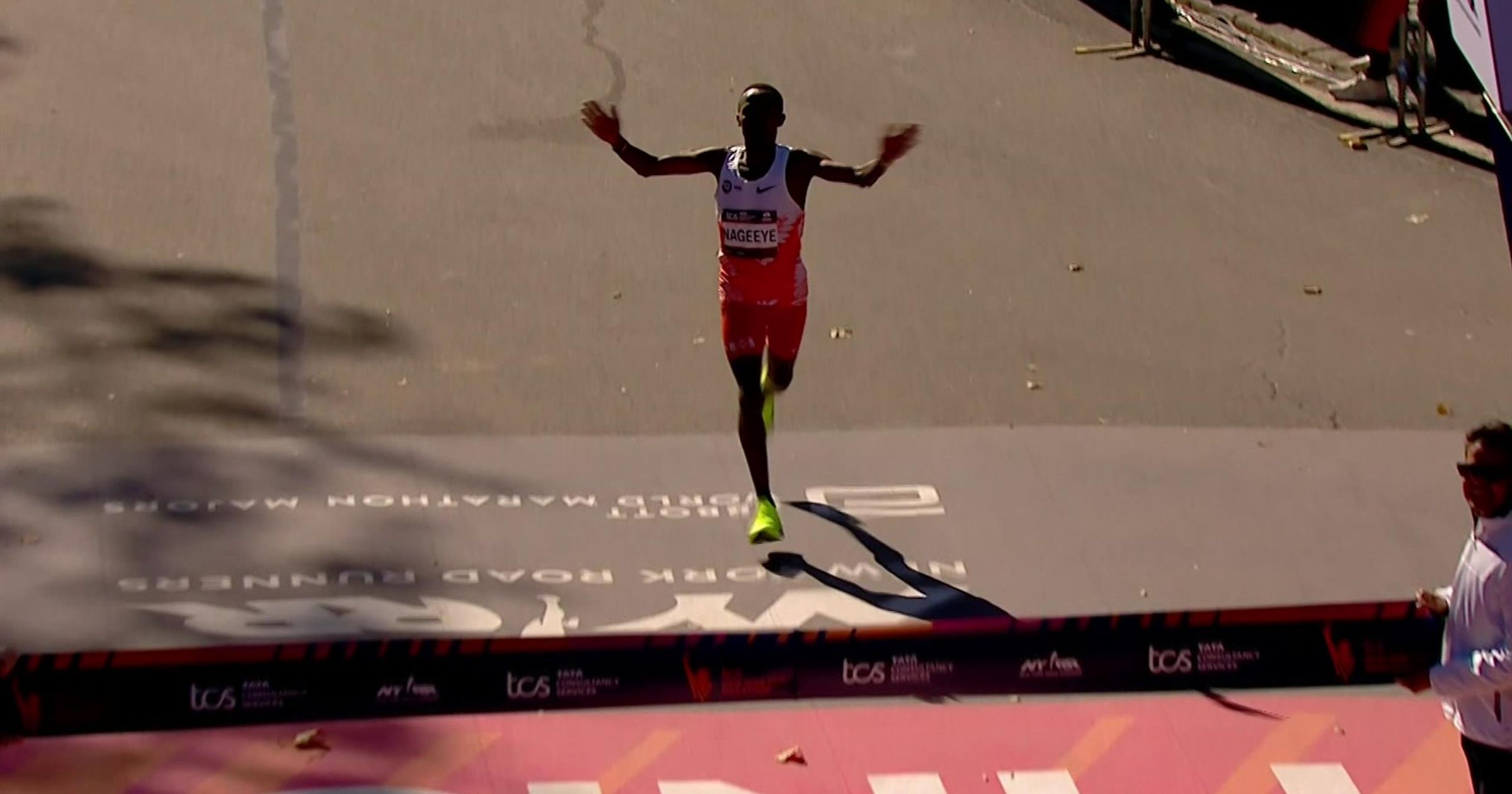 Abdi Nageeye gewinnt New York Marathon 2024 und hängt Evans Chebet kurz ...