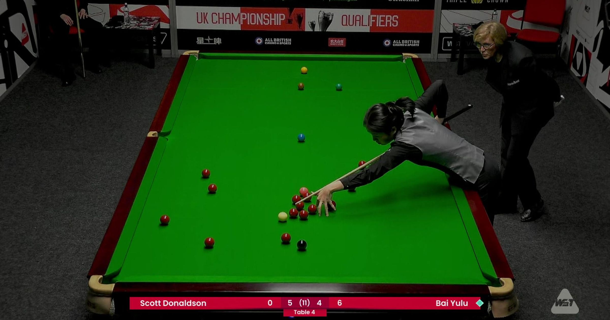 Snooker - UK Championship - Qualifying - Bai Yulu's hard red pot ...