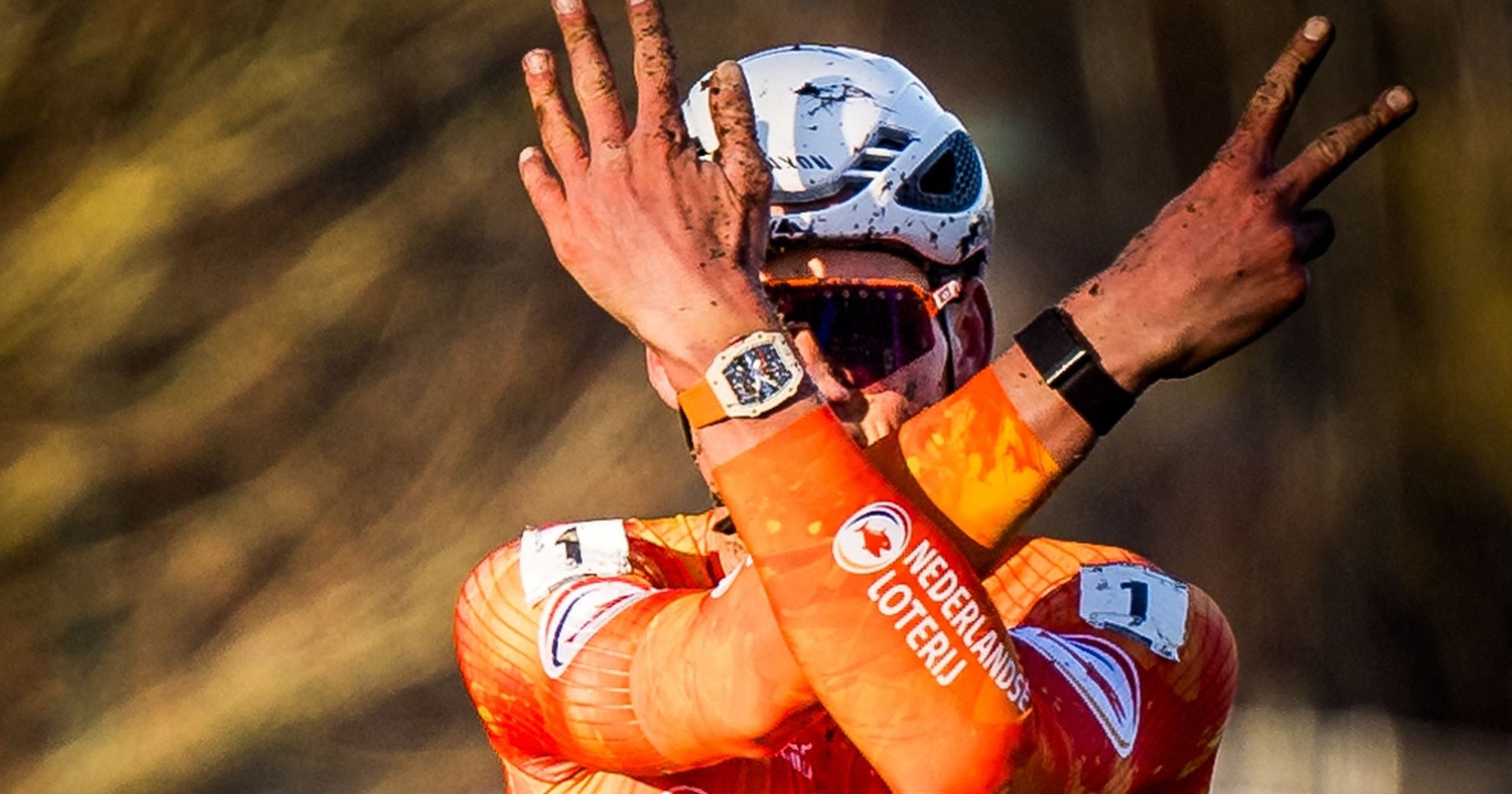 El reloj de 340.000 euros con el que Van der Poel fue campeón del mundo ...
