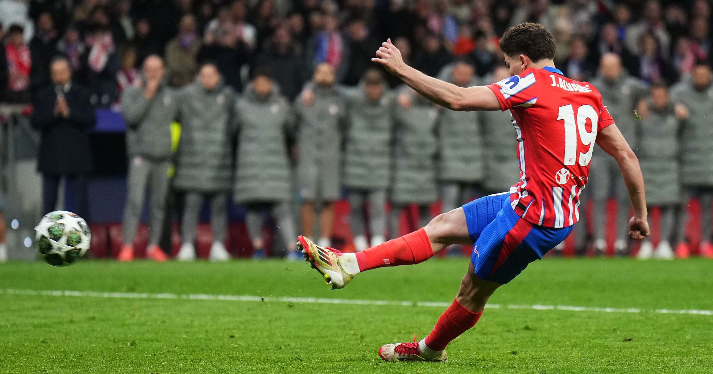 Atlético de Madrid - Real Madrid - Tir au but annulé : comment le VAR a ...