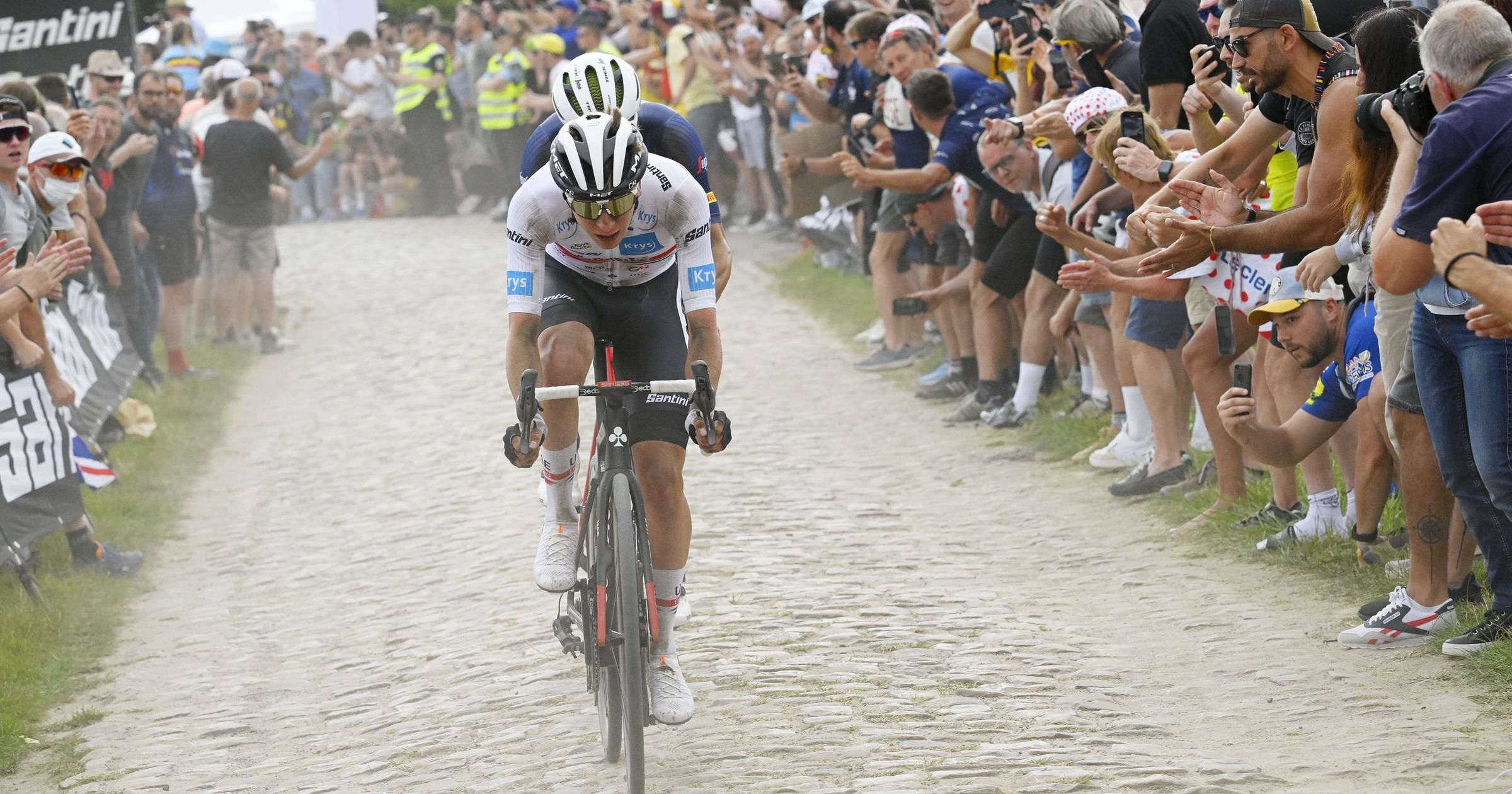 Officiel : Tadej Pogacar (UAE Team Emirates-XRG) sera présent sur Paris ...