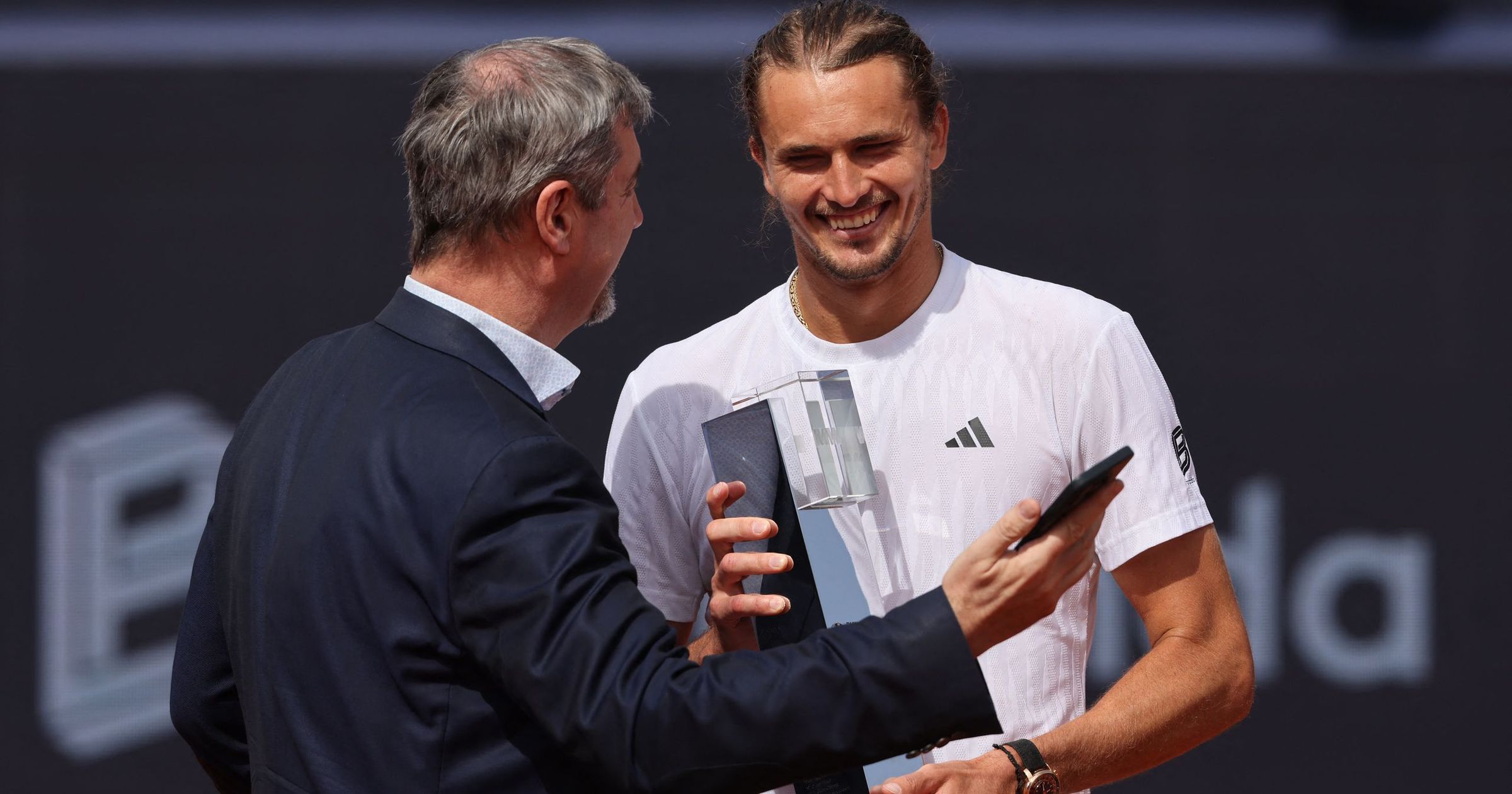 Alexander Zverev campione a Monaco di Baviera: battuto Shelton in 2 set ...