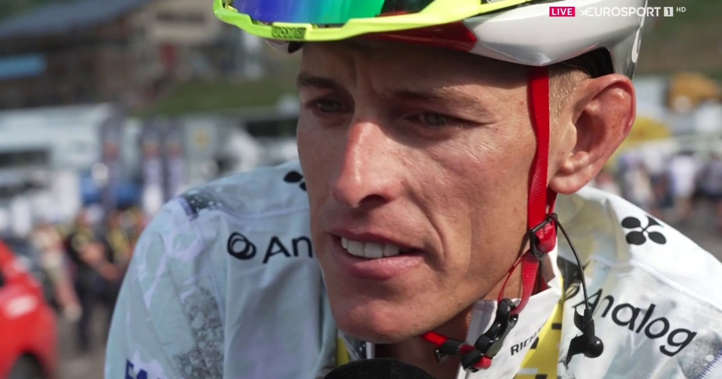 Nils Politt im Interview mit Jens Voigt zur 10. Etappe der Tour de ...