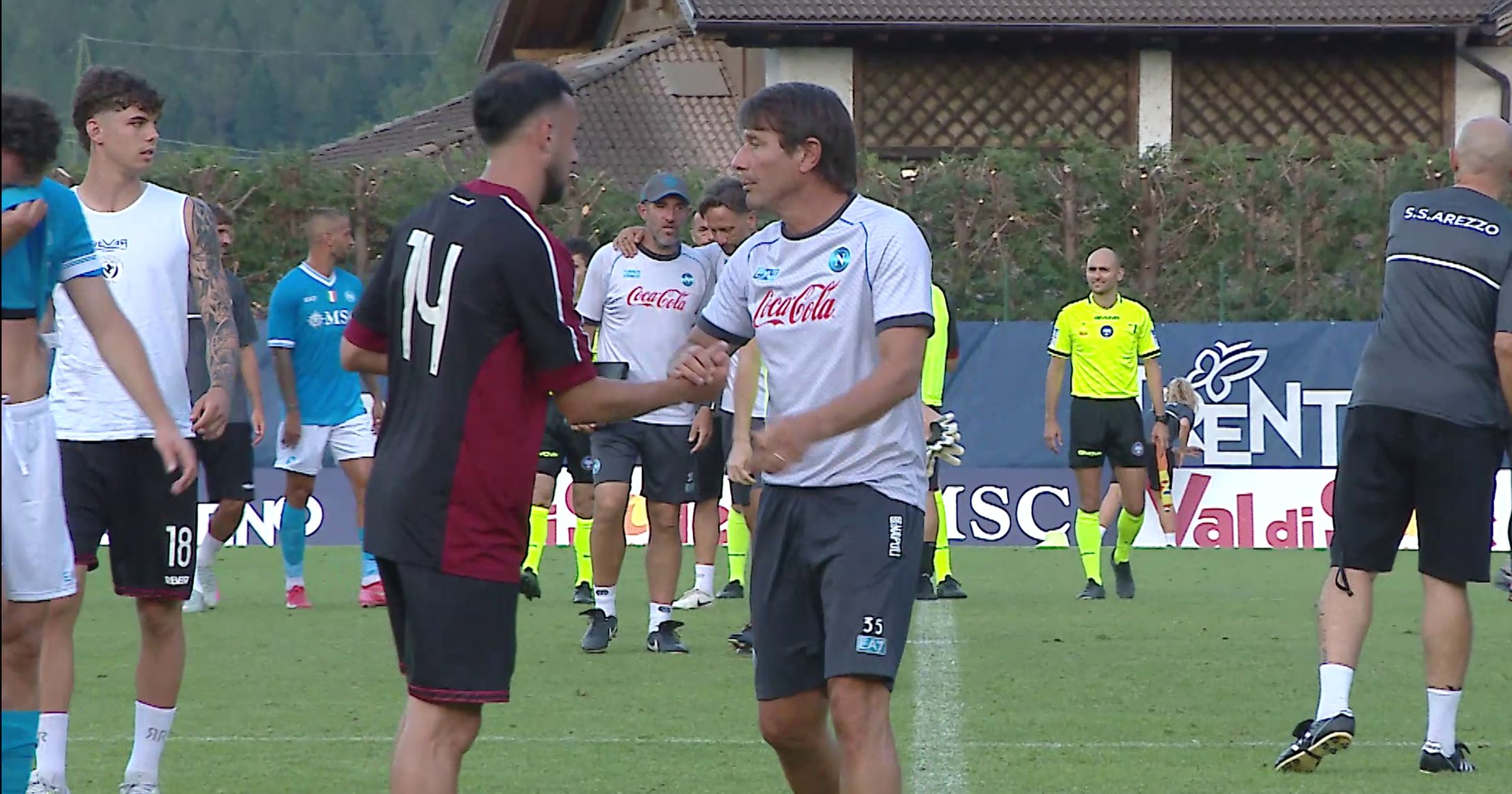 Napoli-Arezzo 0-2: azzurri indietro fisicamente, gli highlights del ...