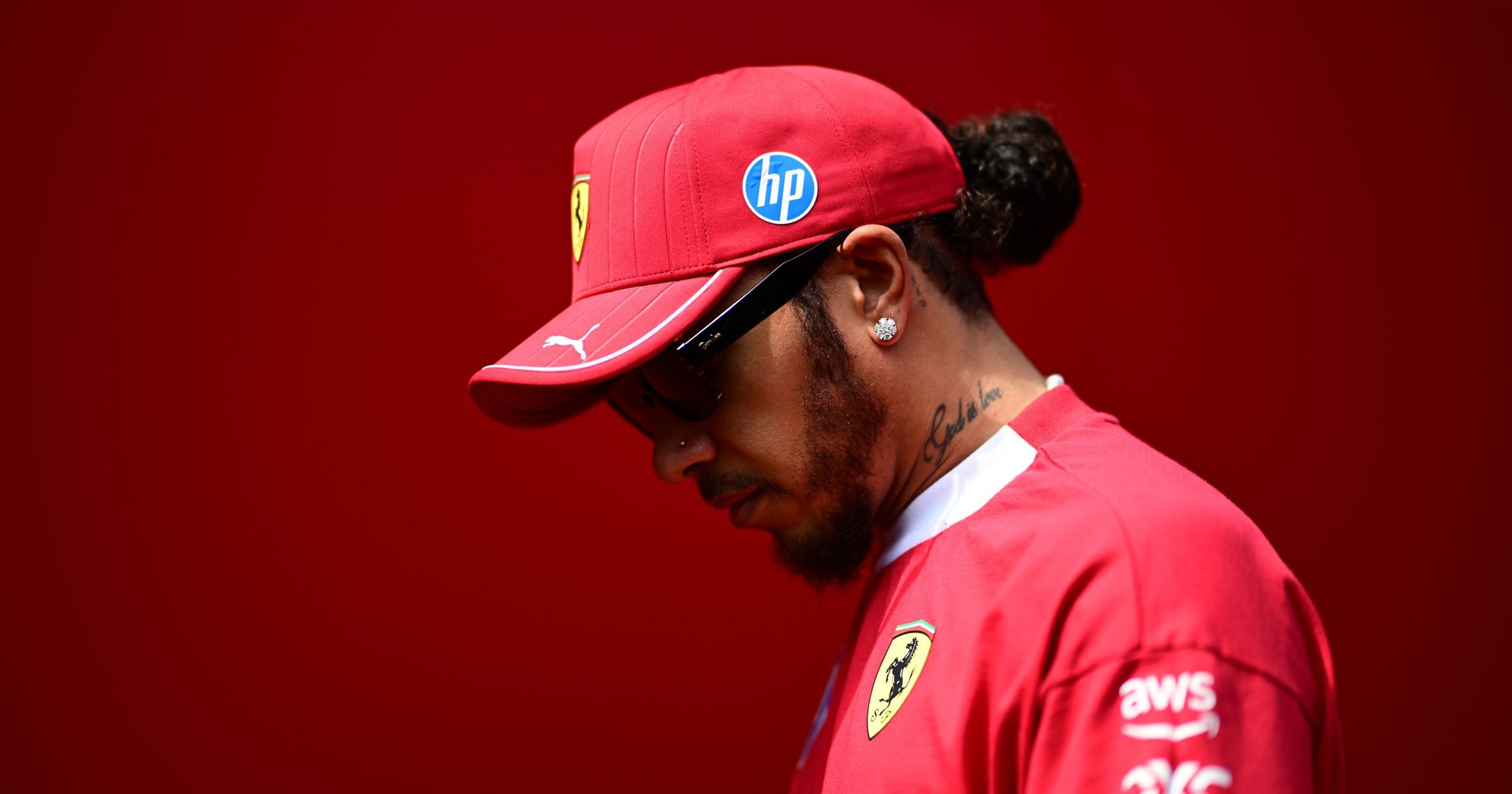 Lewis Hamilton shock dopo il flop in qualifica: "Forse la Ferrari deve ...