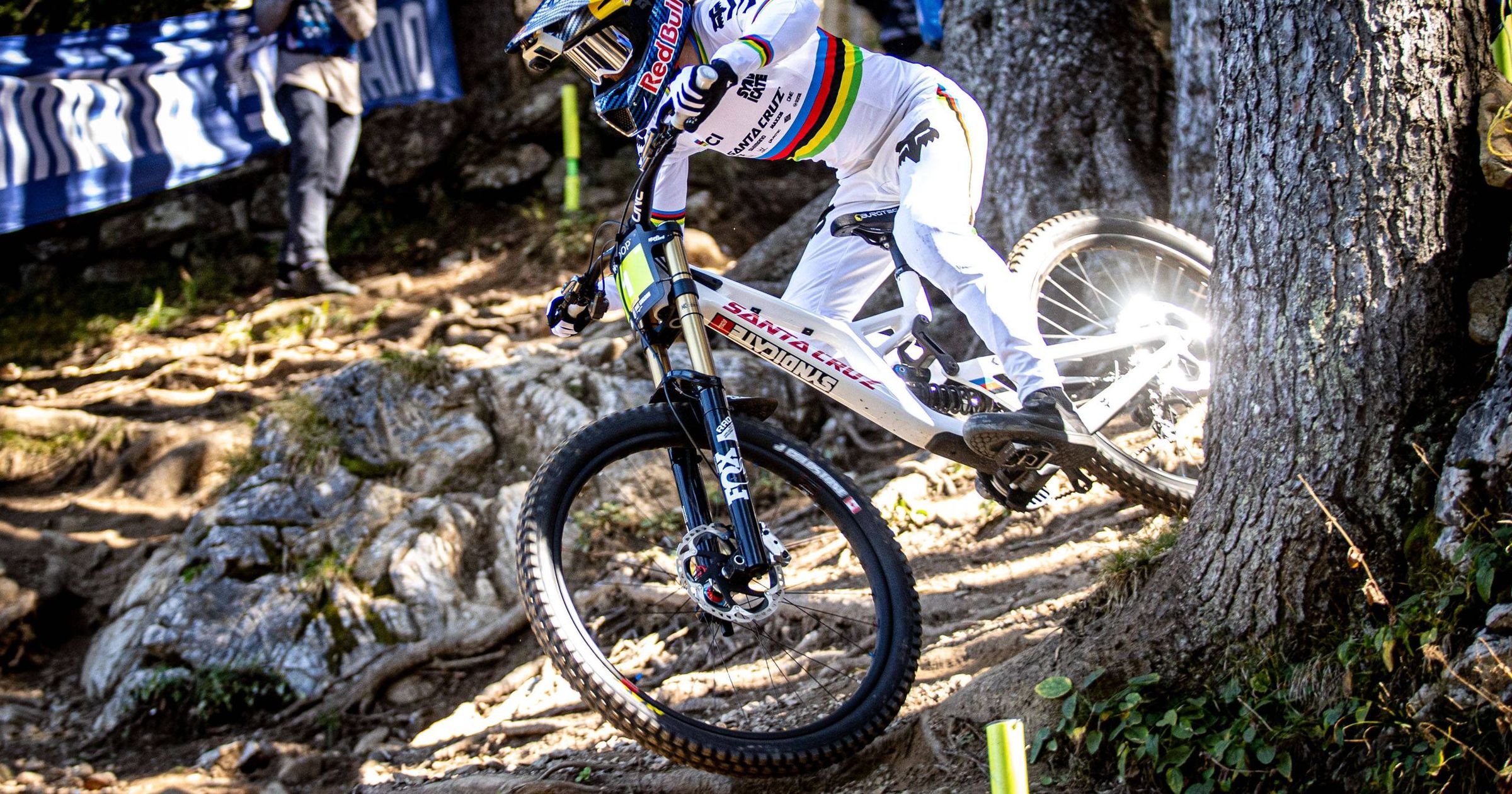 Mountainbike-Downhill-Weltcupfinale: Jackson Goldstone schnappt sich ...
