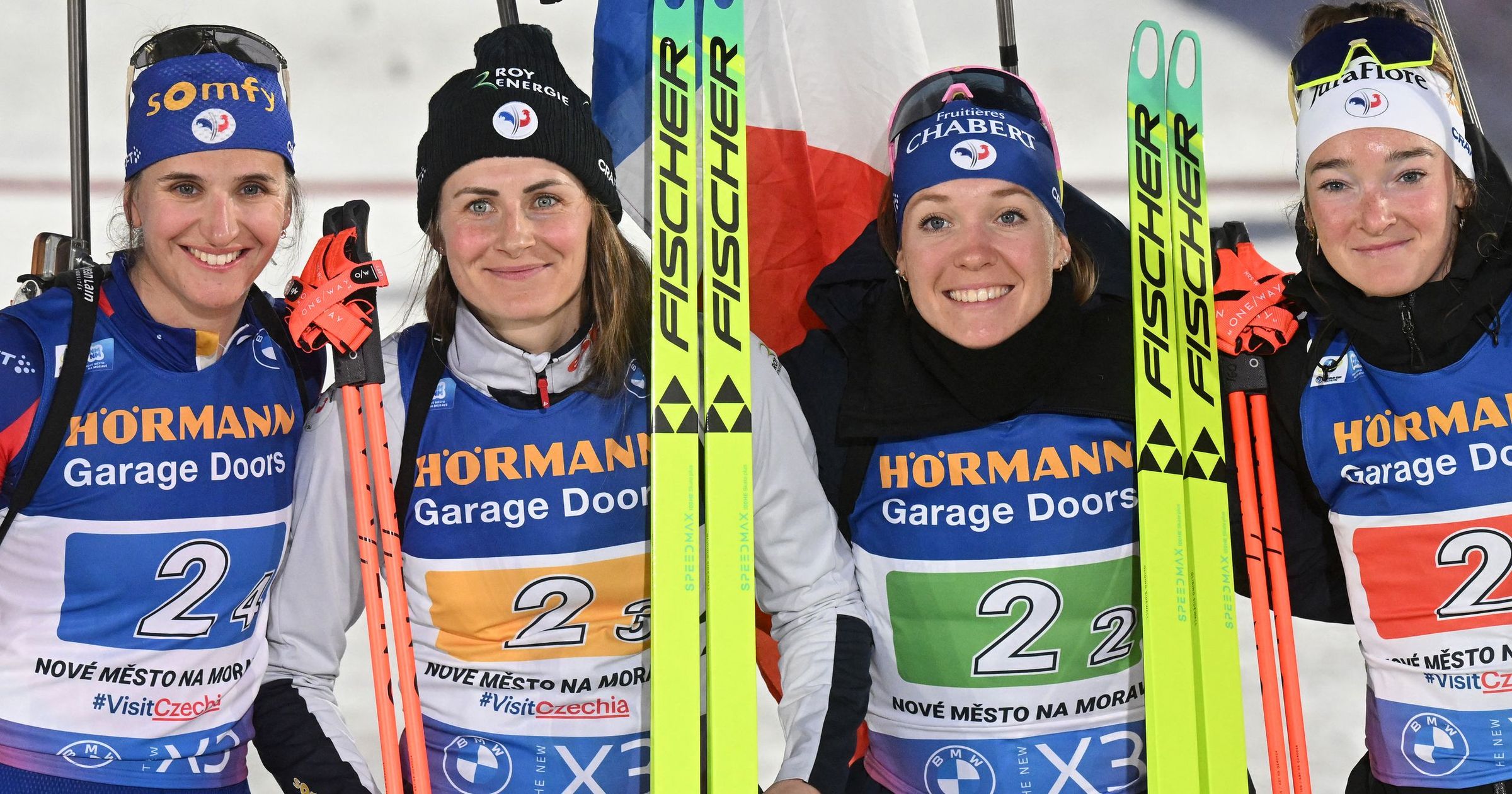 Frankreichs Biathletinnen um Julia Simon und Jeanne Richard zwischen ...