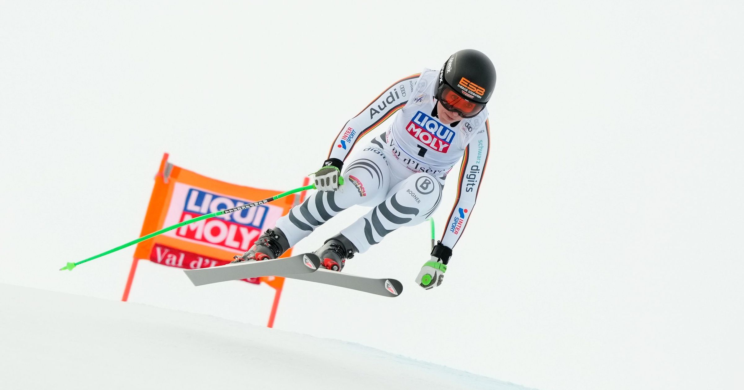 Abfahrt in Val d'Isère: Kira Weidle-Winkelmann rast aufs Podest und ...
