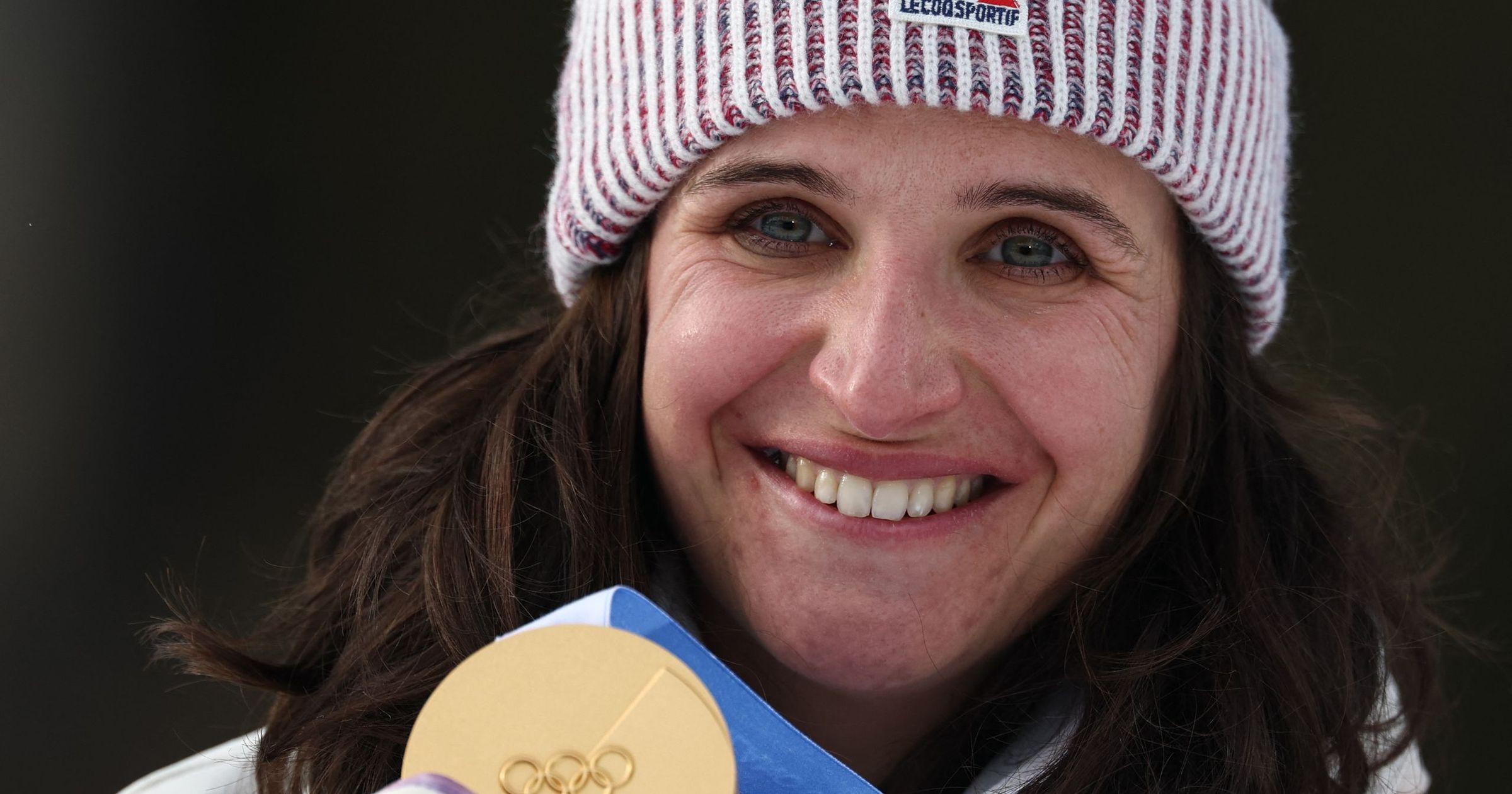 Julia Simon vervult haar 'meisjesdroom' met knap olympisch goud tijdens ...